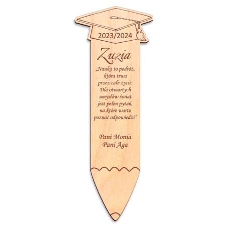 Zakładka drewniana z imieniem prezent na zakończenie roku - Fajna Fabryka